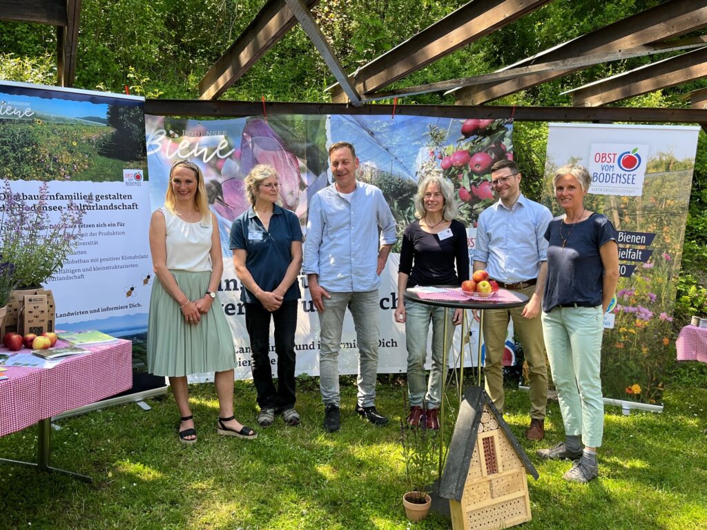 Maßnahmen fruchten: Wildbienenbestand in Obstanlagen am Bodensee stabilisiert sich auf hohem ...